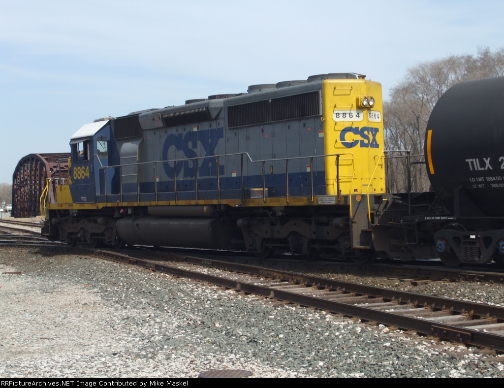 CSX 8864